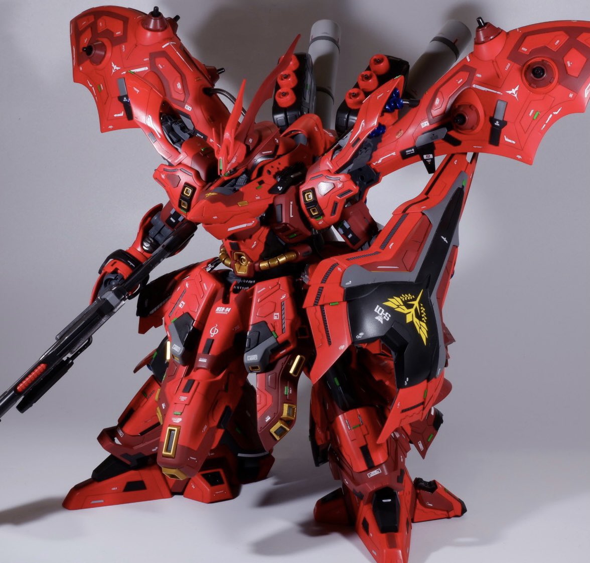 9LDK@プラモ垢 on Twitter: "こんばんは〜😊 やっと完成しました😋 HGUC MSN-04II-S [ Nightingale type SAZABI ] 自分好みのクセ強機体 ...