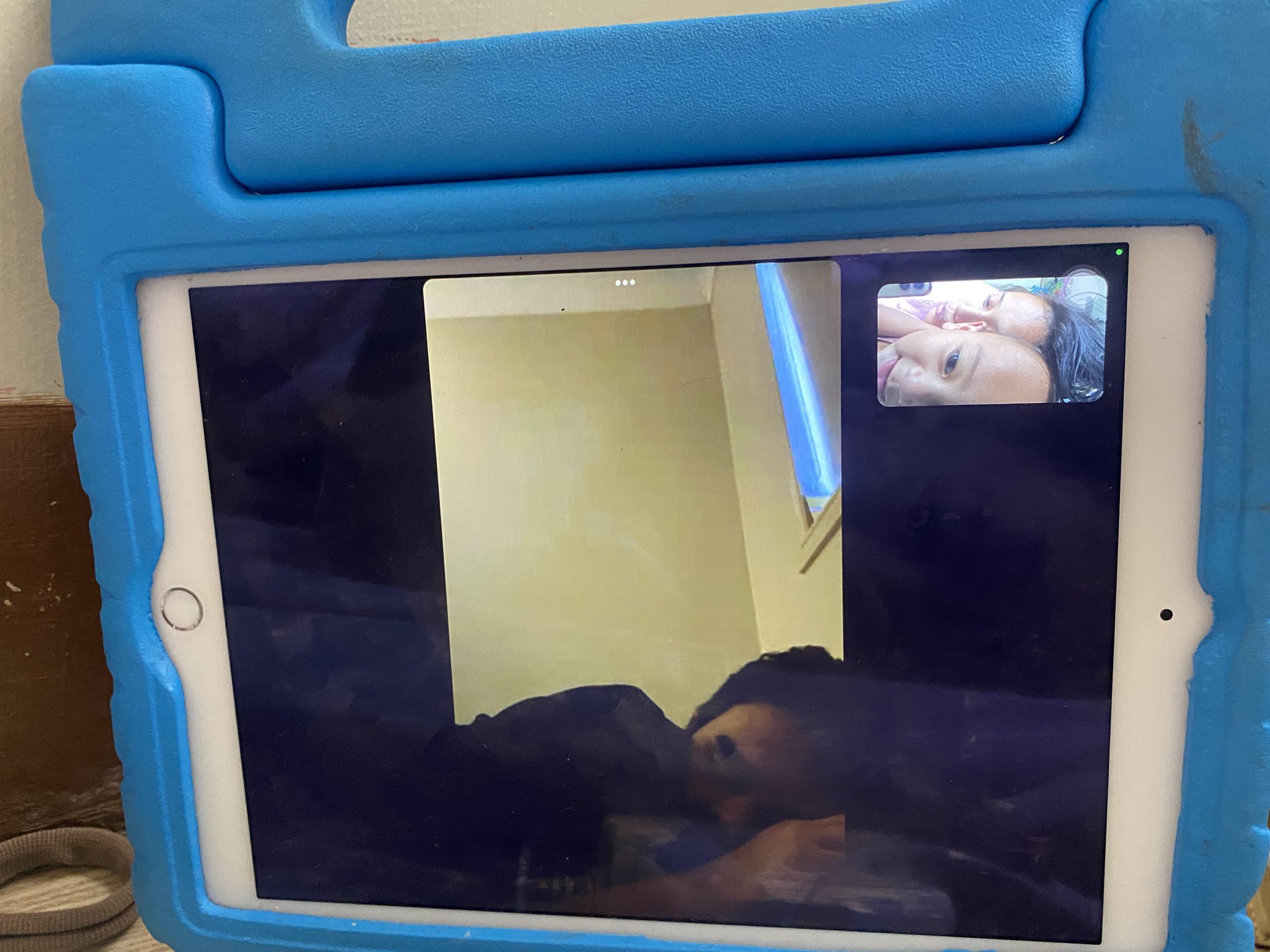 𝗿𝗮𝘃𝗲𝗻 on Twitter: "sleepy head https://t.co/fM6ZJOazva" / Twitter