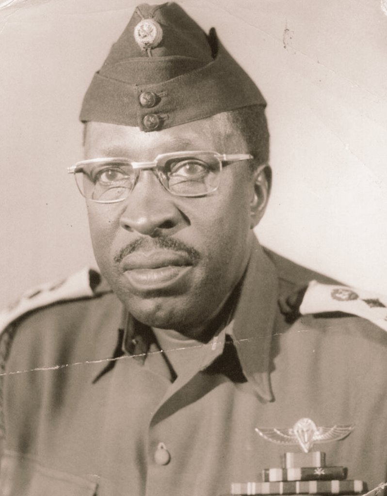 𝐌𝐢𝐥𝐢𝐭𝐚𝐫𝐲 𝐇𝐢𝐬𝐭𝐨𝐫𝐲 𝐔𝐠𝐚𝐧𝐝𝐚 on Twitter: "𝙼𝚊𝚓. 𝙶𝚎𝚗. 𝙳𝚊𝚟𝚒𝚍 𝙾𝚢𝚒𝚝𝚎 𝙾𝚓𝚘𝚔. The man believed to have single ...