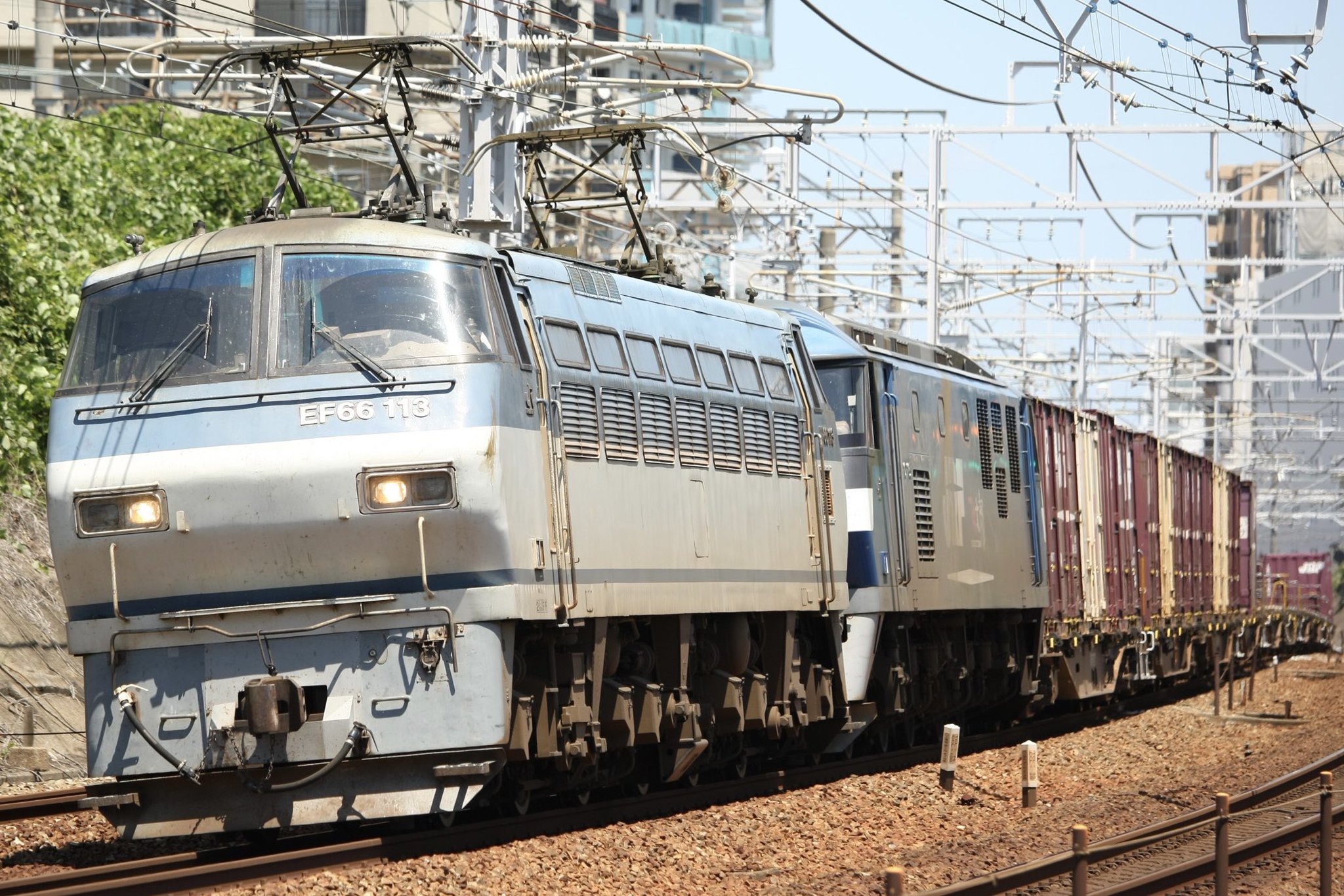 ひーによ on Twitter: "2077レ EF66-113＋ﾑﾄﾞEF210-165＋コキ カツカツですがなんとか記録出来ました。 https://t.co/p2g8Tjs6HM ...