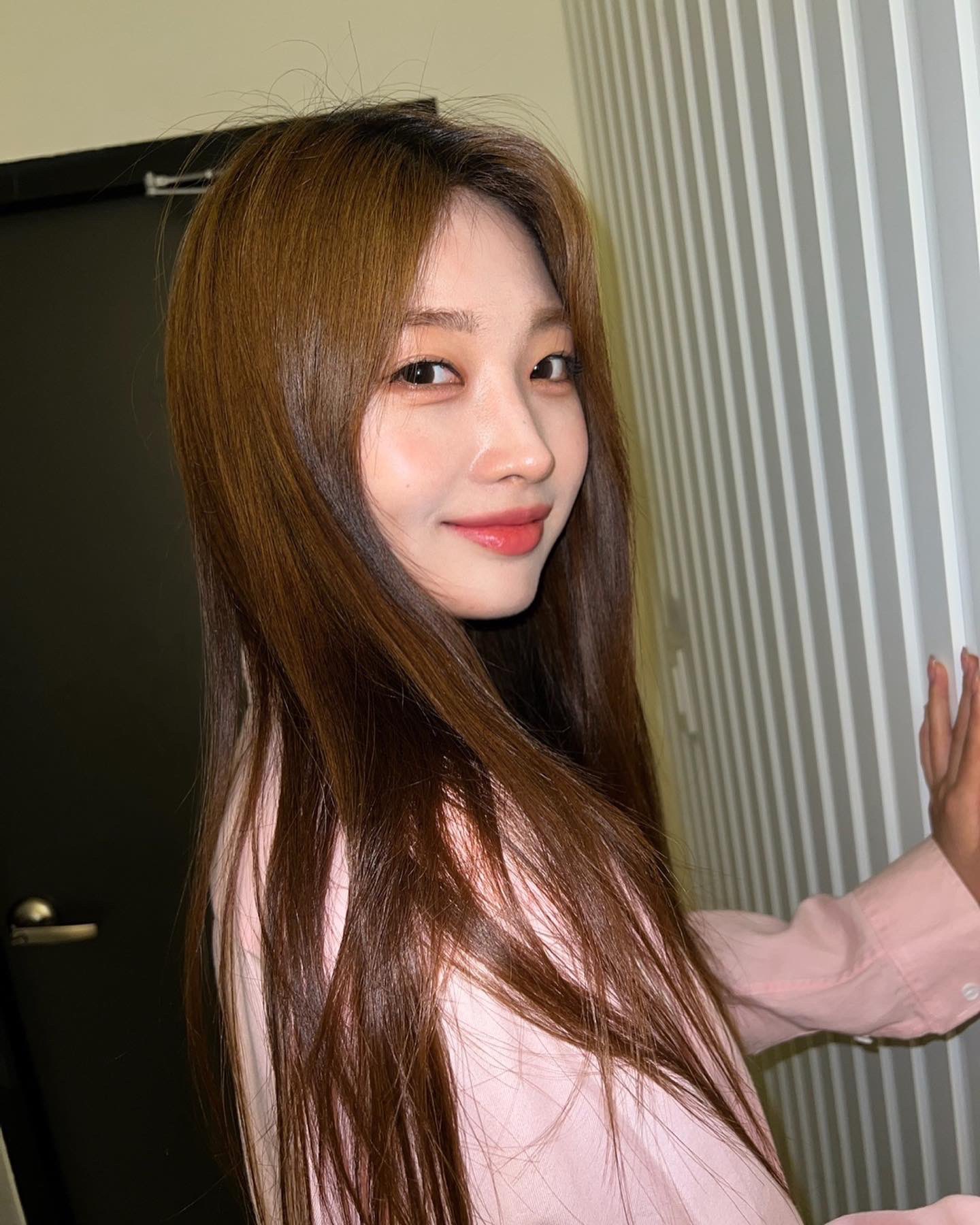 sihyeon pics on Twitter: "KSIHYEONPICS IS FINALLY BACK HELLOOOO #시현 https://t.co/yGCBRtAjDU ...