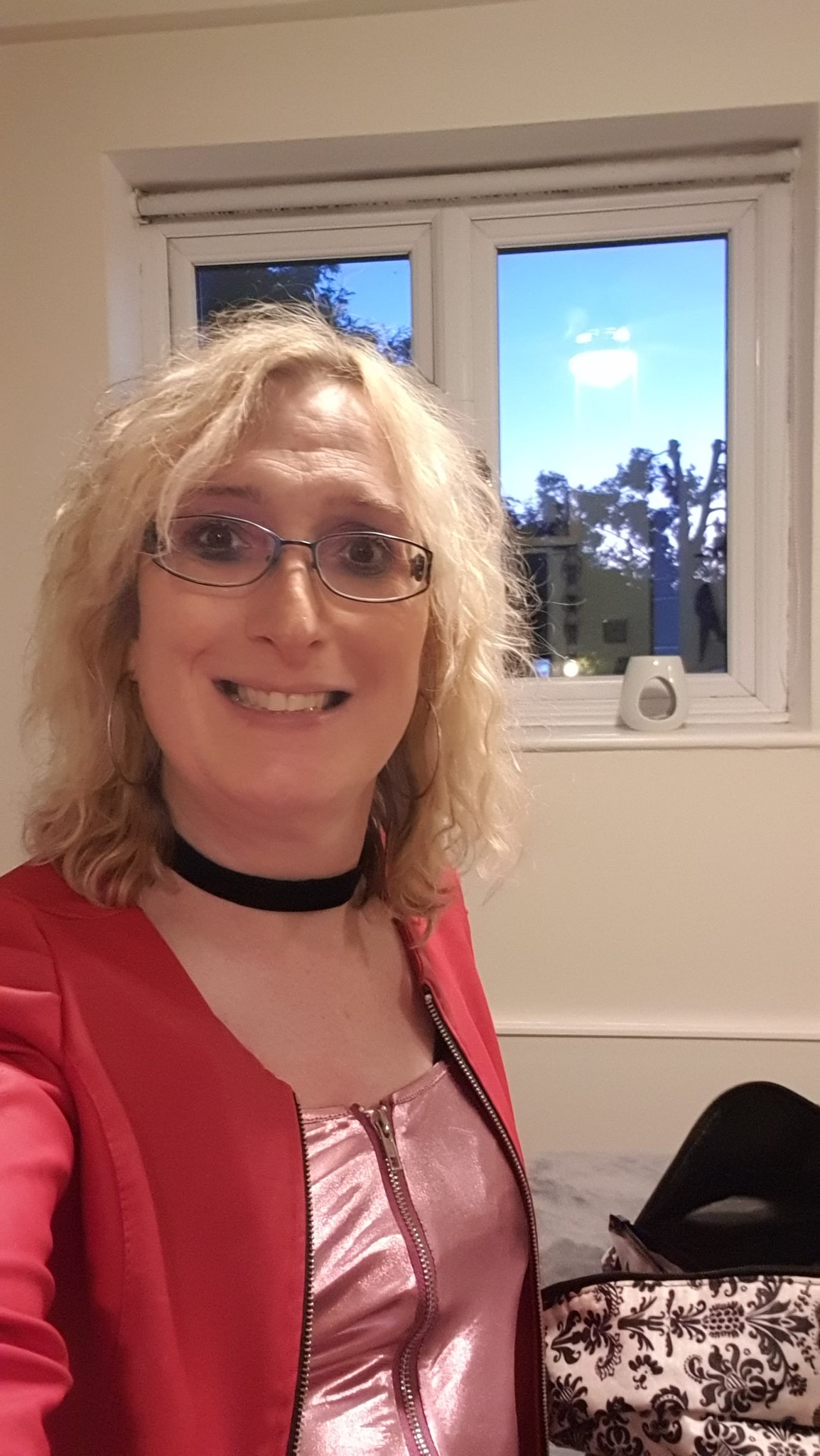 Tw Pornstars Essex Girl Lisa Twitter Finally Home At The End Of An Amazing Night At Sheworld