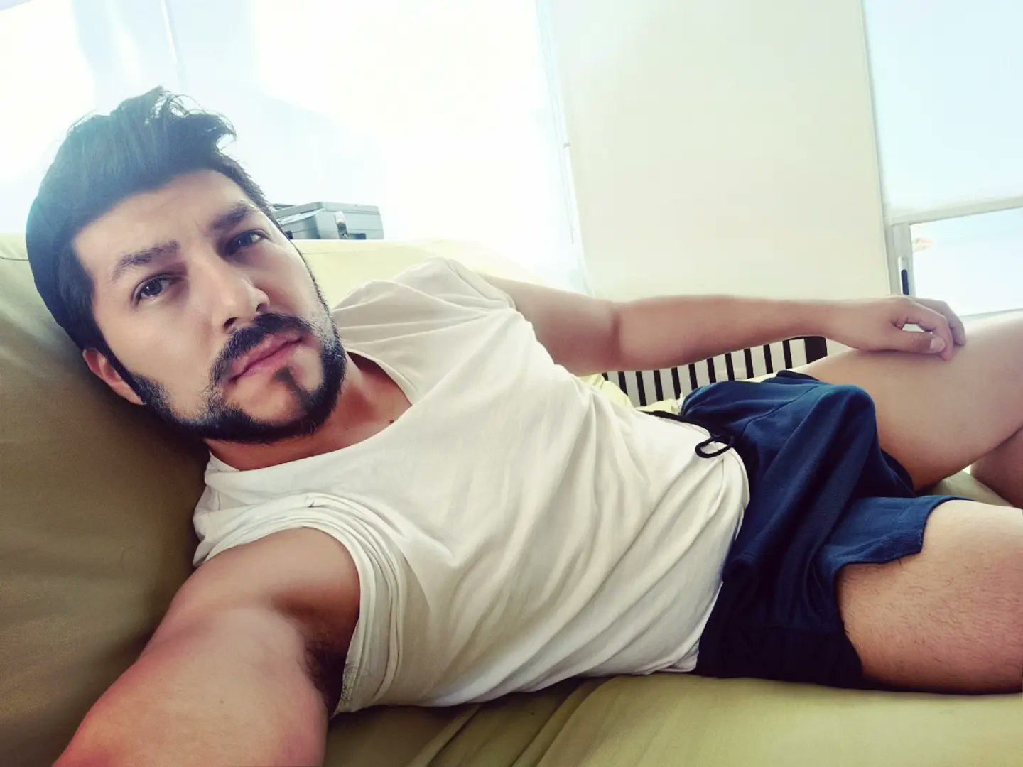 🔥Hairy🔥Paradise🔥 on Twitter: "RT @skyarrow_mx: Llegando a casa en calidad de bulto... https://t ...