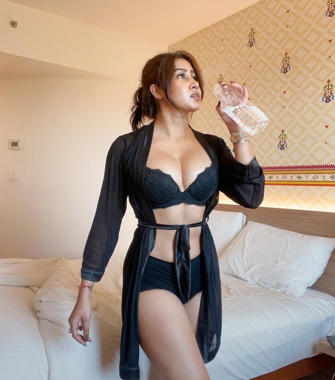 Actress Stills on Twitter: "Model sofia looking cute #sofia #sofiaansari https://t.co/UpsbDz1ZL3 ...