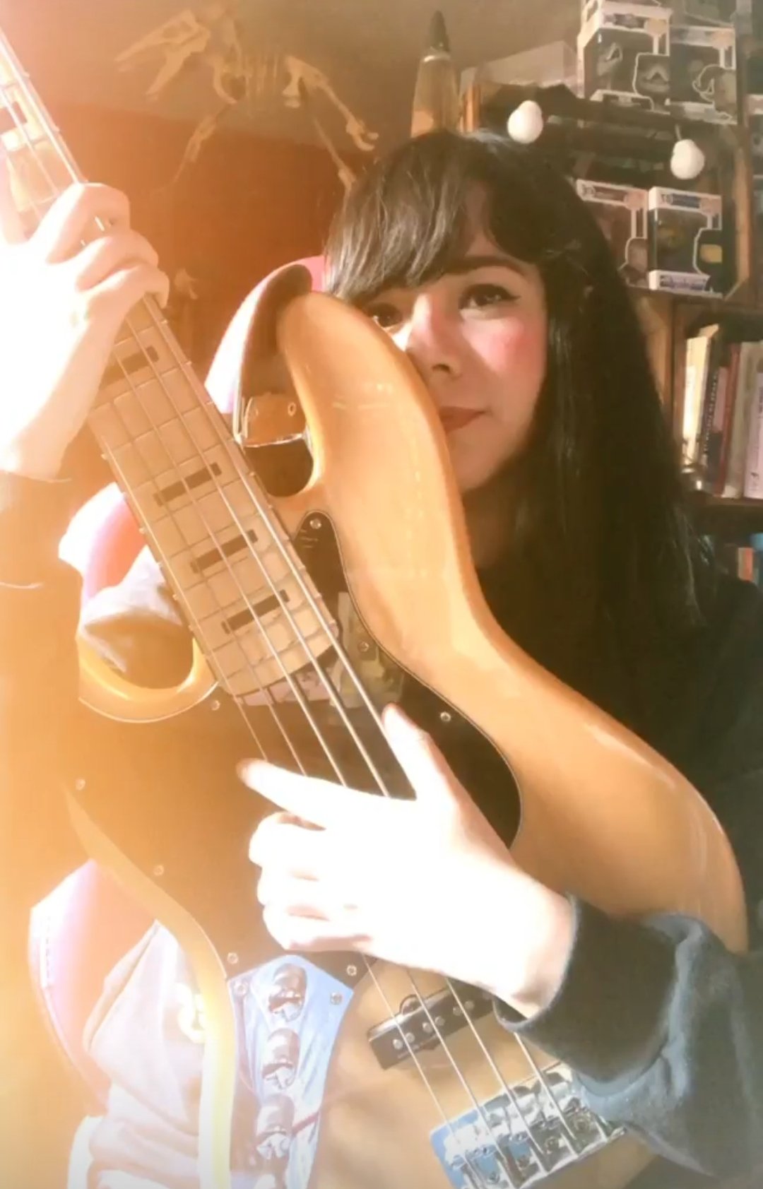 𝗦𝗿𝗶𝘁𝗮𝗬𝘂𝗶𝗻 on Twitter: "Cuando me gustaba tocar el bajo 😅 hay tanto que he dejado... https://t.co ...