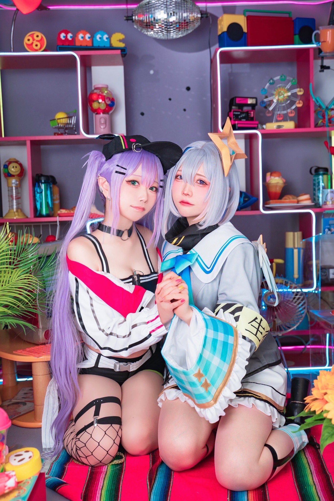 逢坂ゆゆ on Twitter: "hololive* 👾 × 💫 常闇トワ @yuyu_cosp 天音かなた @kohinata_missa 📸 @piii111_chan https ...