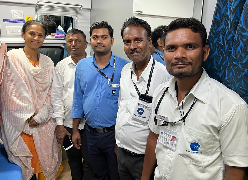 Supriya Sule on Twitter: "With Nagorao Pandagale, Rahul Raut, Niranjankumar Pandit, Nagorao ...