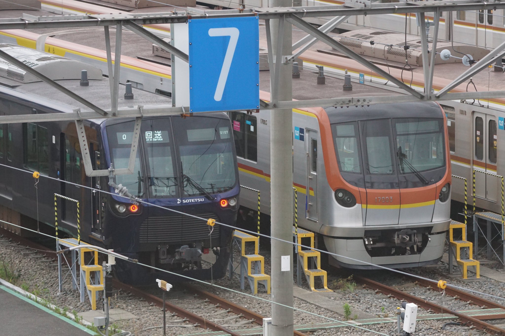 いとちゃん on Twitter: "2022/6/14 東京メトロ 和光検車区新木場分室にて 相鉄20000系 20107×10(20107F) 他 時間があったので新木場CRへ。 見に行っ ...