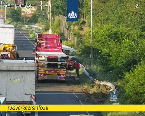 Rijkswaterstaat Verkeersinformatie on Twitter: "Dit is beeld van een ongeval op de #A50 in de ...