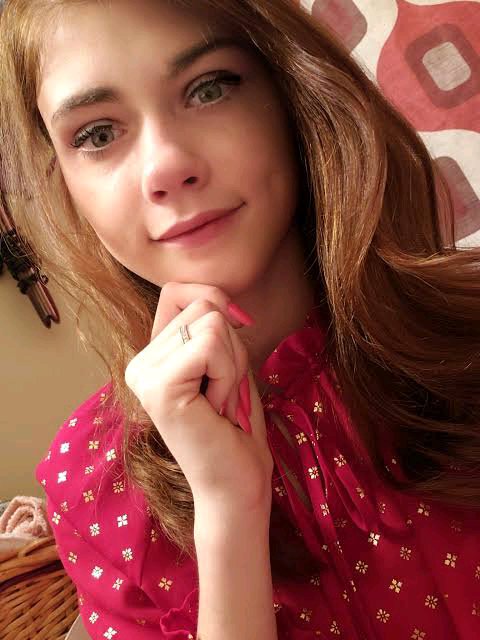 Hannah Hays On Twitter Fans Follow The Account And Get Reply