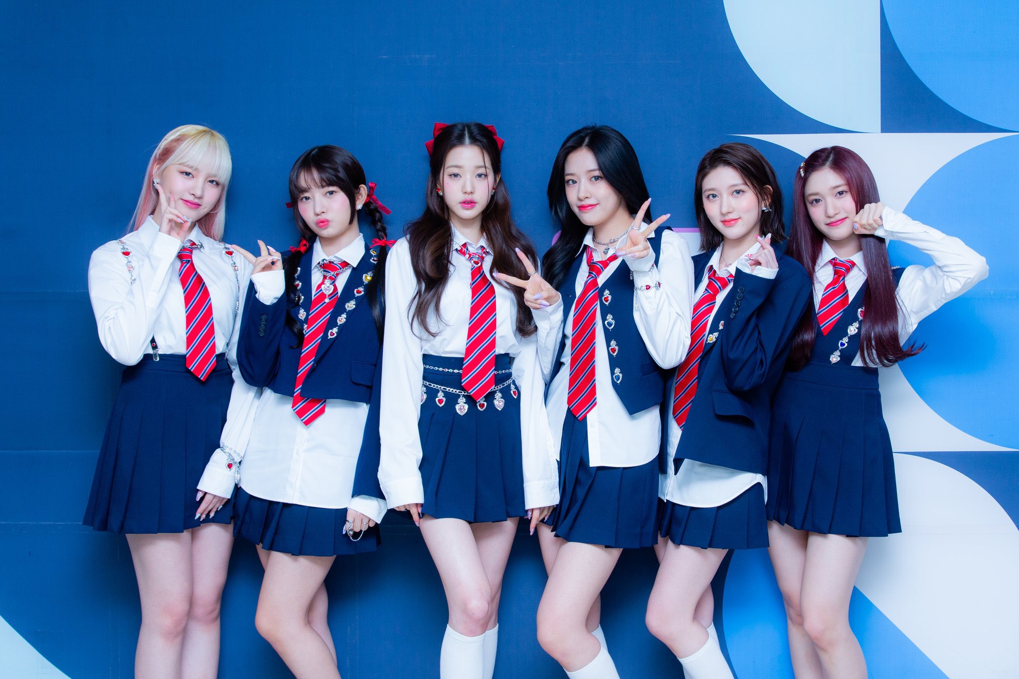 IVE JAPAN FANBASE on Twitter: "🎊IVE LOVE DIVE 1億再生達成🎊 LOVE DIVEのMVが1億再生を突破しました🎉 公開から71日での達成です ...