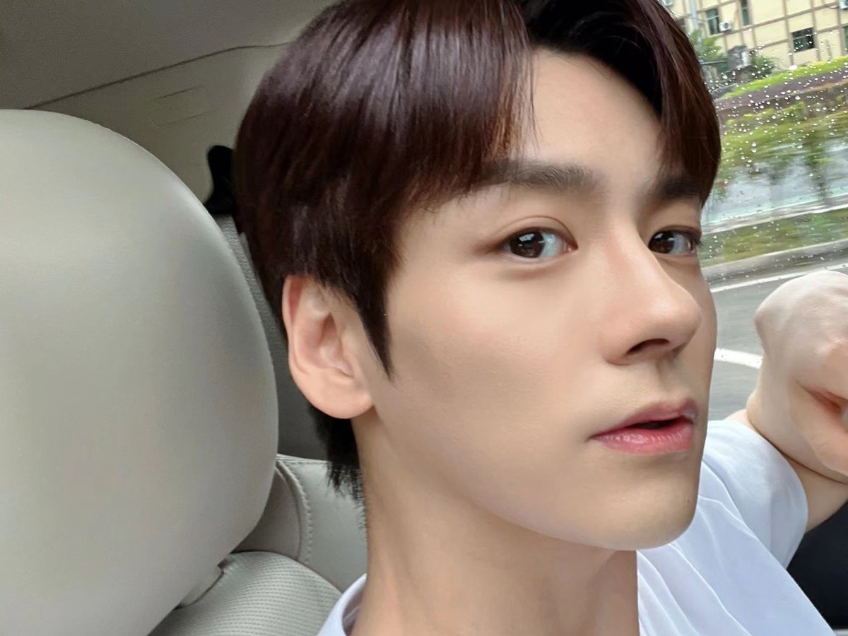 ฝัน on Twitter: "RT @WzmOfficial_: #今天weis_day Happy Wei's day~ #魏哲鸣 #魏哲鳴 #WeiZheming #위철명 #เว่ย ...