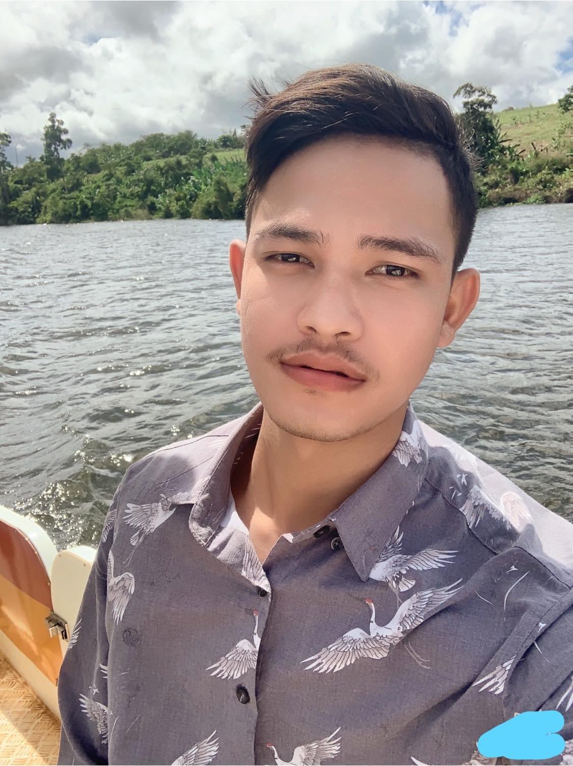 Horng Tem on Twitter: "តោះទិញឡេFree ស្រោម😁😂 https://t.co/r3gxvZKKm5" / Twitter