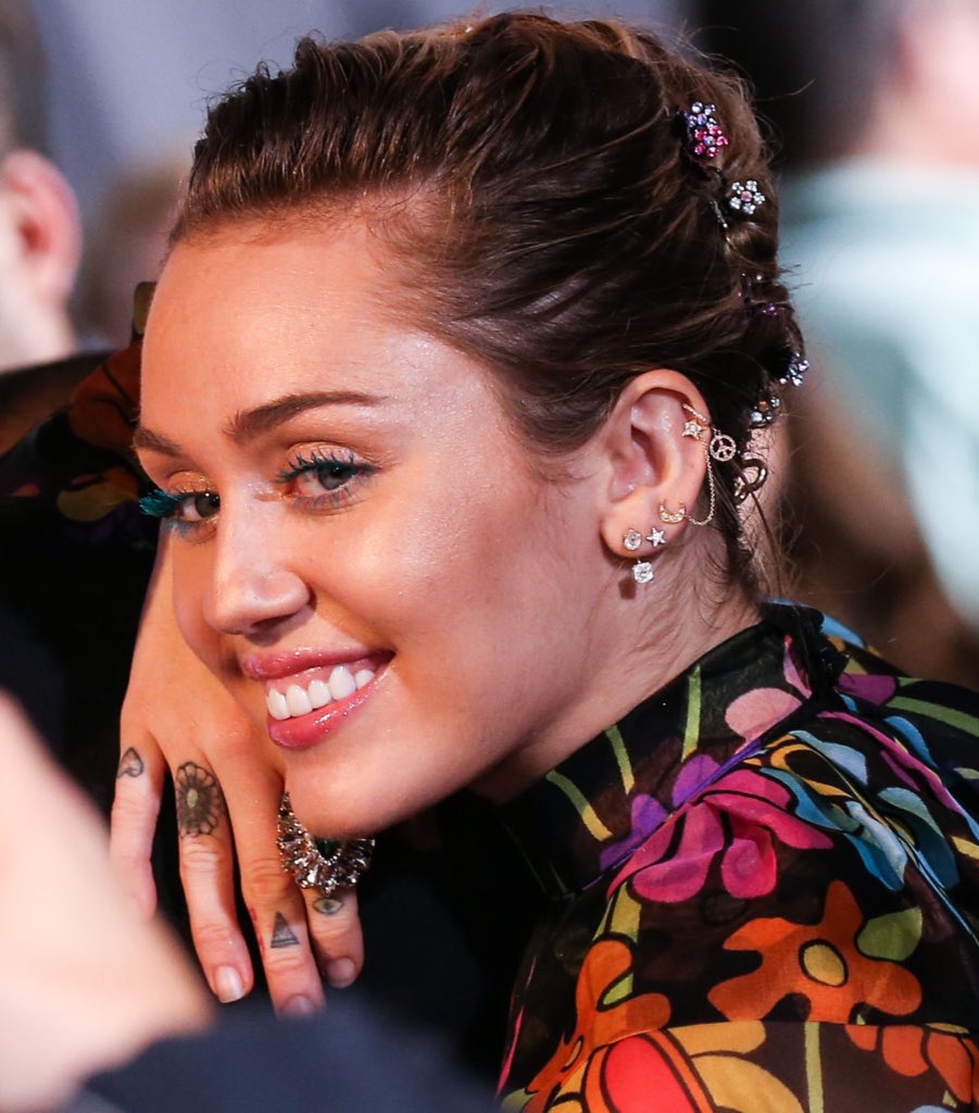 Miley Cyrus Nose Piercing 2022