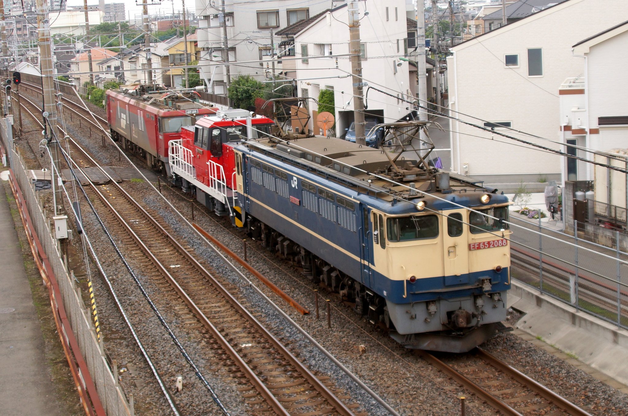 波鉄 on Twitter: "2022.6.16 EF65-2088+HD300-12(無動)+EH500-35(無動) OM入場 単8283レ 武蔵野線 https://t.co ...