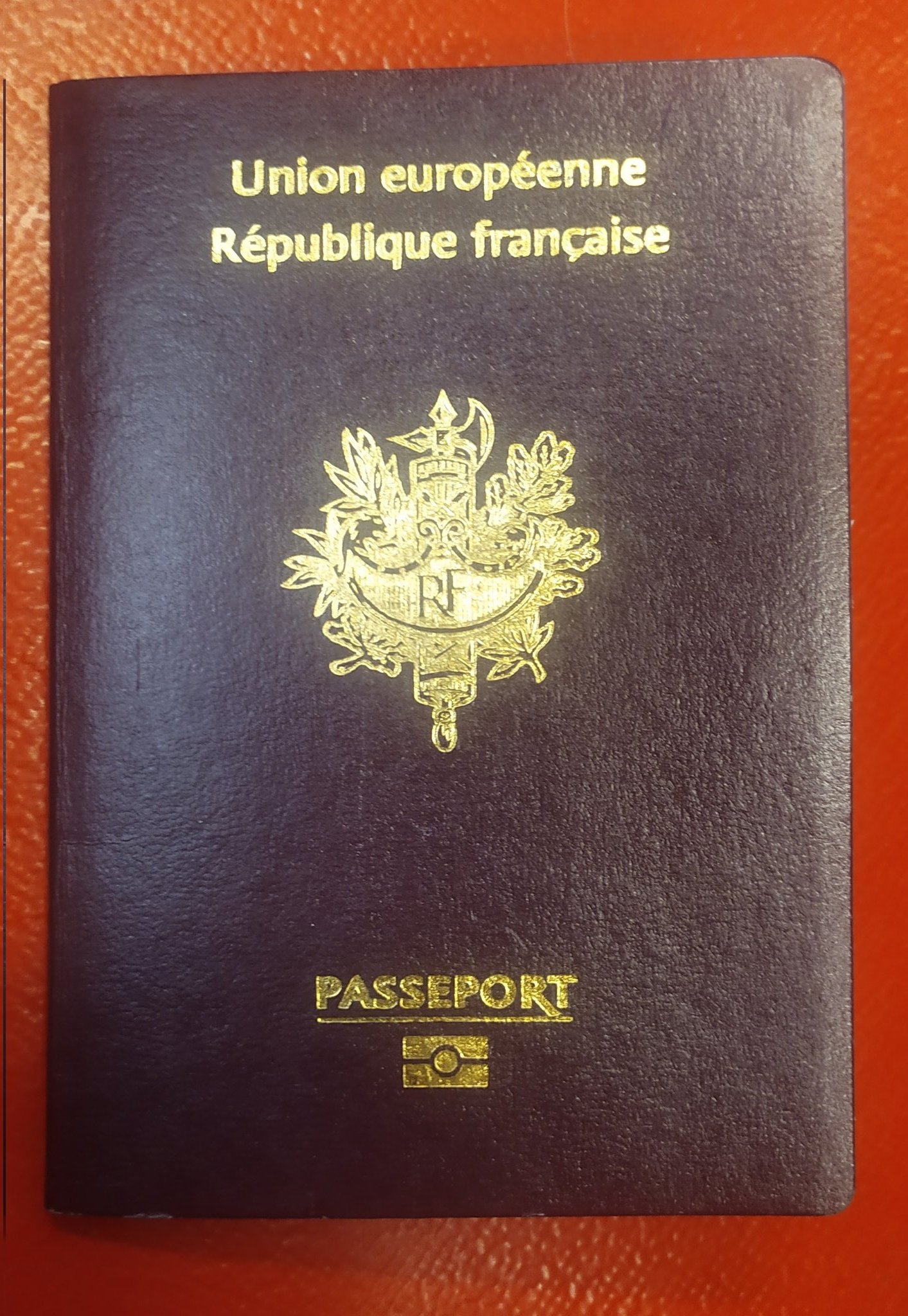 French Passport 2022