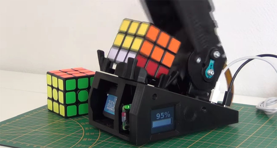 web Carnicero contar robot resuelve cubo de rubik Soledad Popa Pase para saber