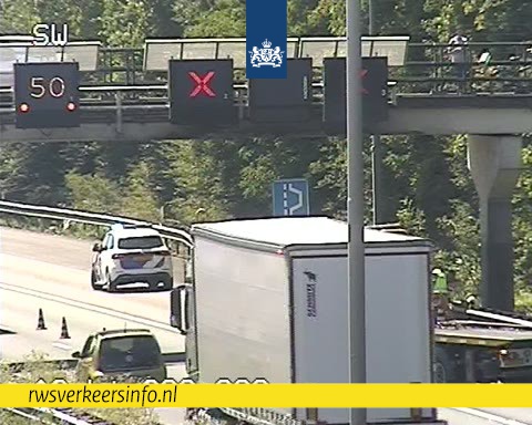 Rijkswaterstaat Verkeersinformatie on Twitter: "Dit is beeld van een ongeval op de #A2 in ...