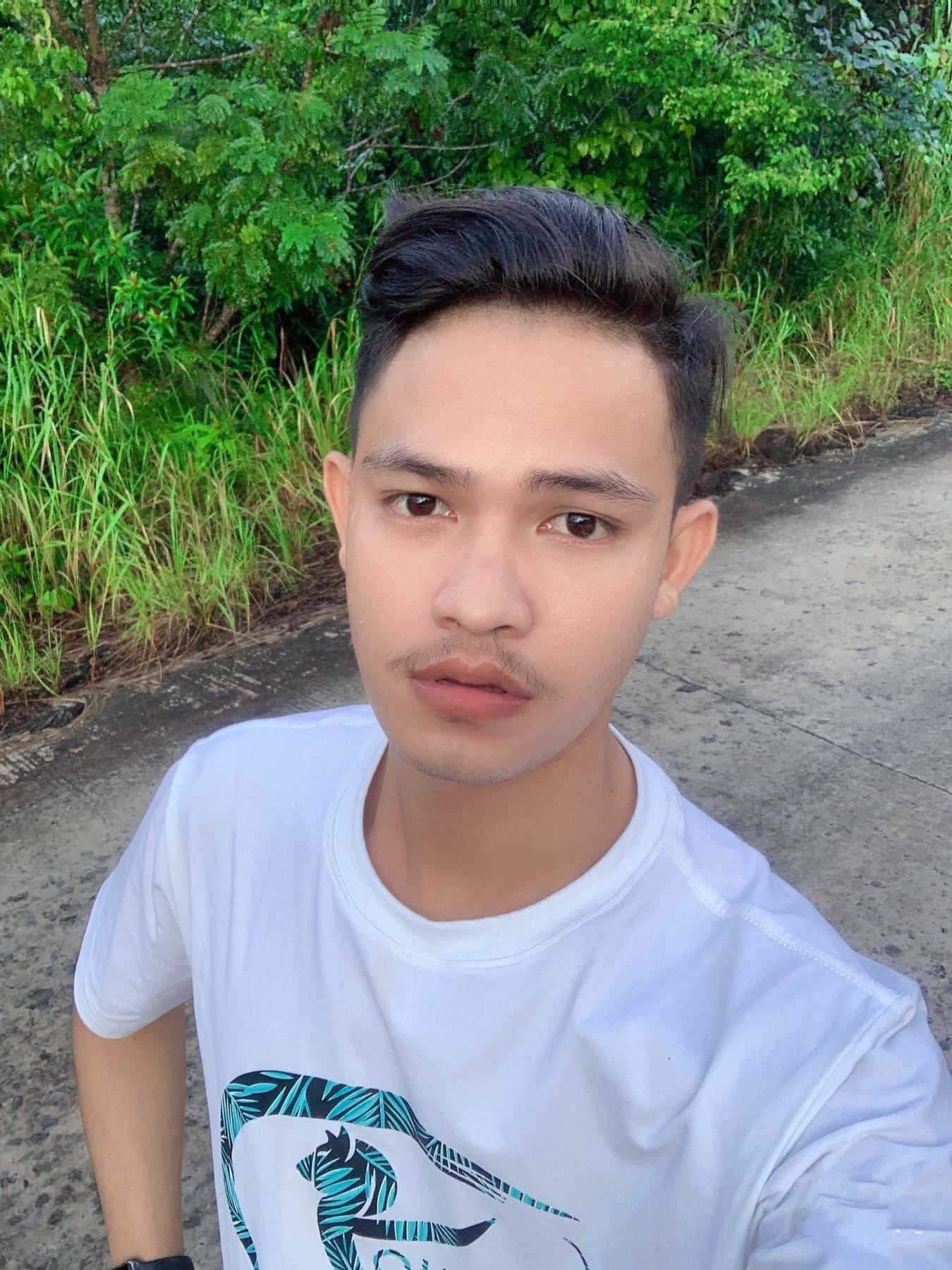 Horng Tem on Twitter: "Sad ចង់ផឹក🍻🦪🍜 https://t.co/6hHFDgUkfs" / Twitter