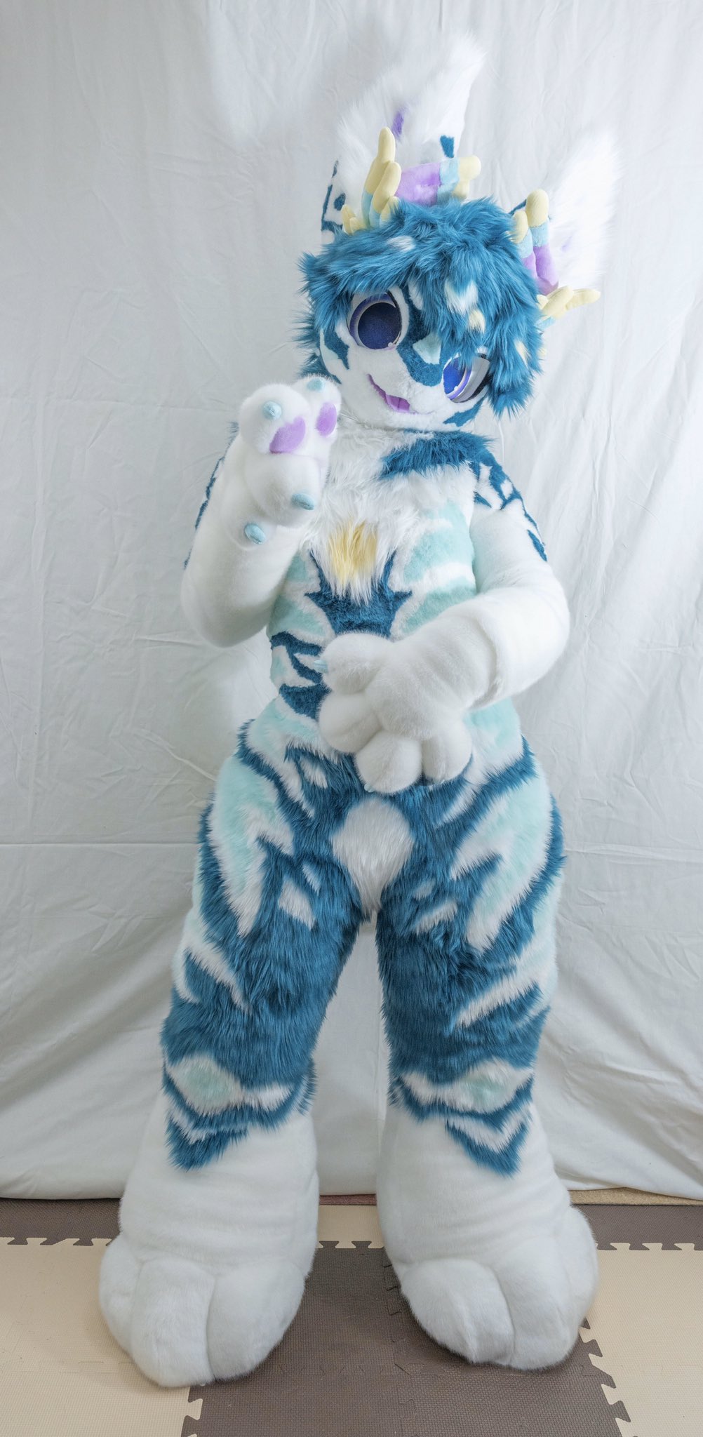 mochiri on Twitter: "💜💚💛 #FursuitFriday https://t.co/fbHikcvbpt" / Twitter