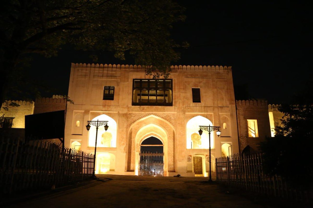 The Gor Khatri area of old Peshawar always peaks my curiosity. It is ...