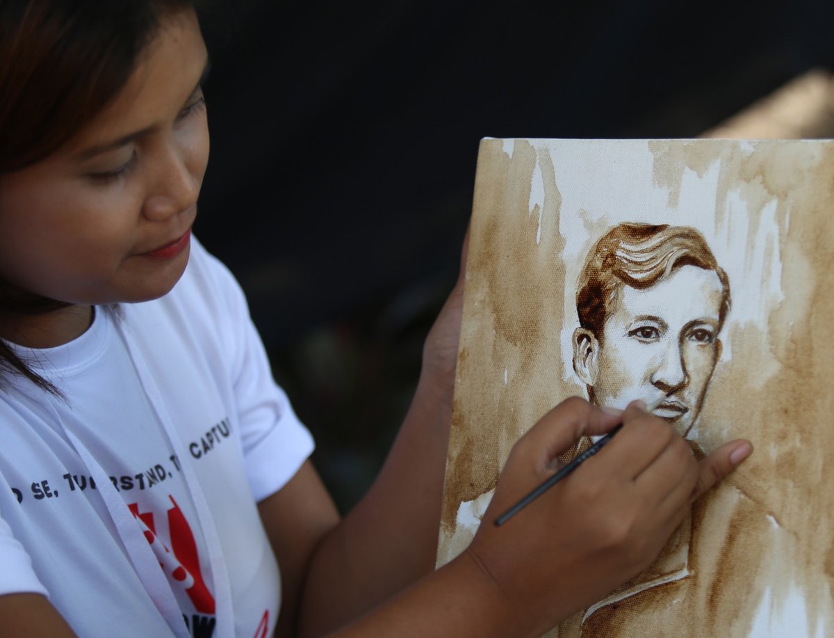LOOK: Artist Cheyzer Manalo paints the image of the Philippine National ...