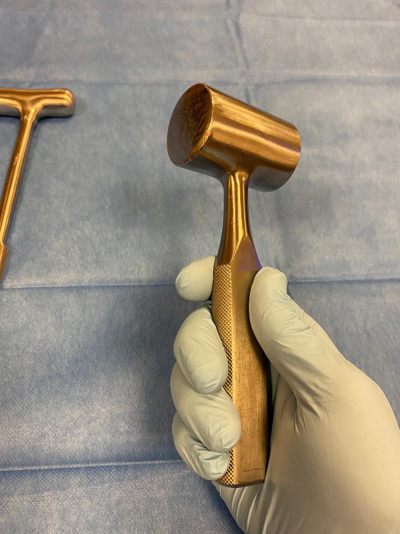 Today's🧵concerns the Lebsche knife: a barbaric-looking and rarely used ...