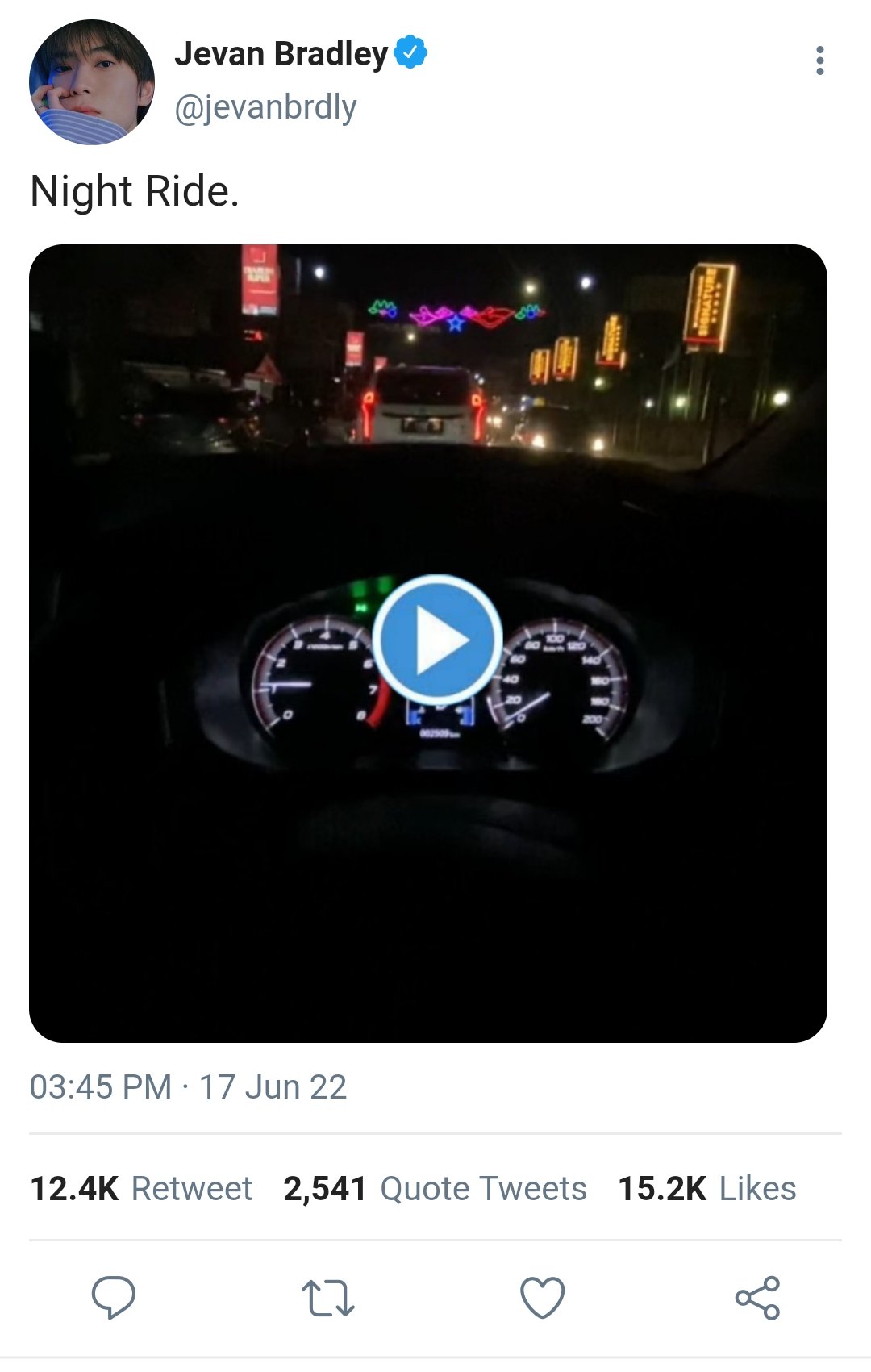 𝐦𝐚𝐧. on Twitter: "55. night ride ke rumah nenek sebenernya https://t.co/yA6DbJSPpB" / Twitter