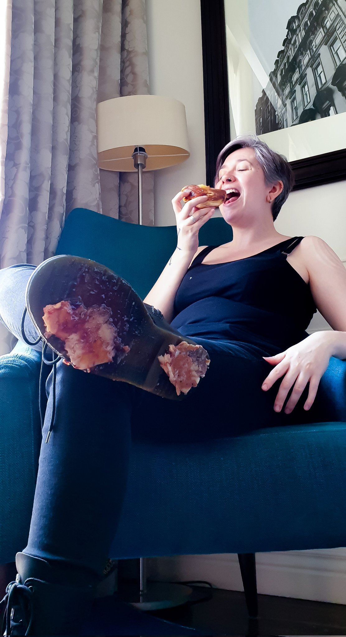 Sir Claire Black On Twitter A Delicious Donut For Dessert My Sub Had