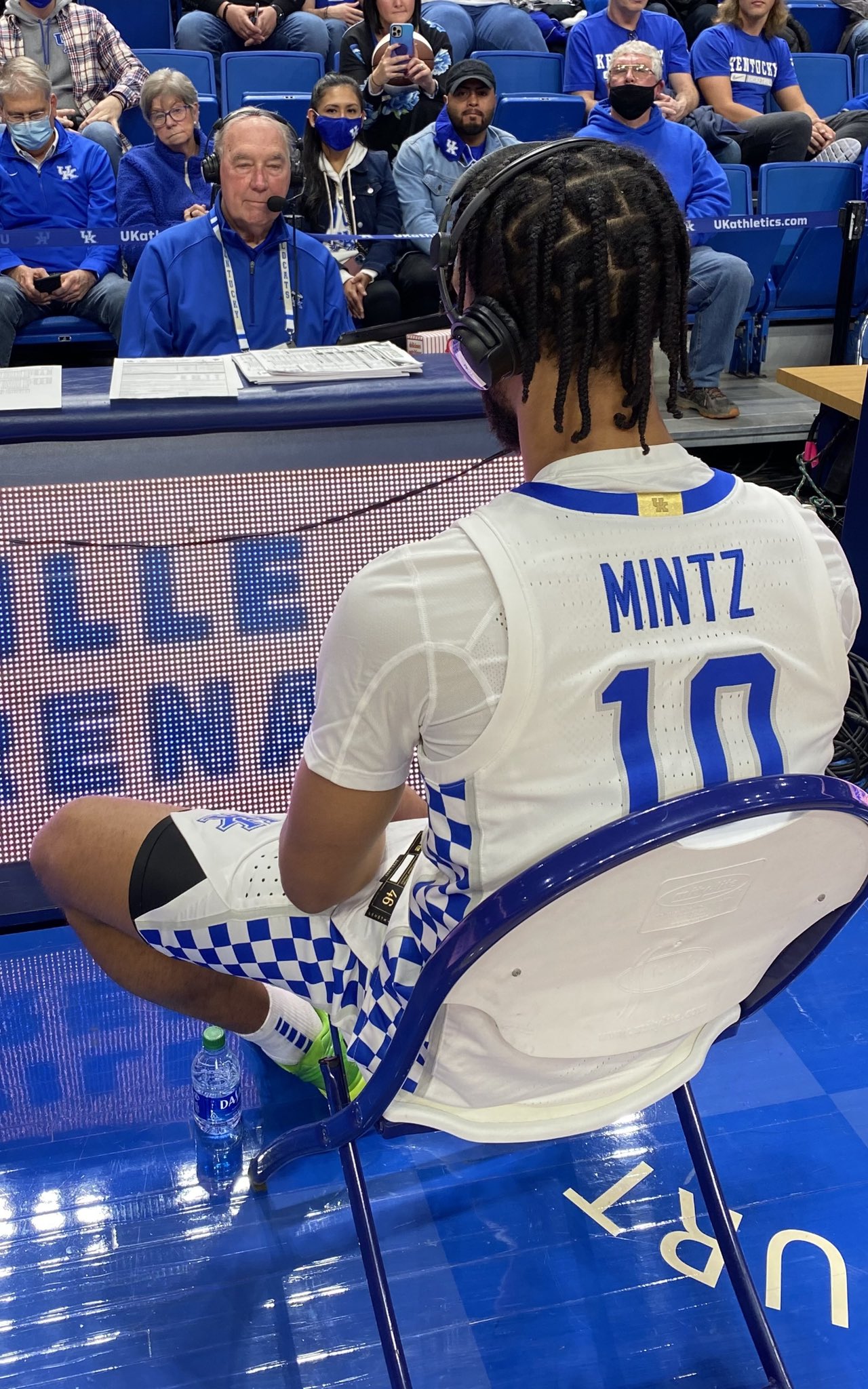 Davion Mintz on Twitter: "A great soul, thank you Mike💙. Rest easy my friend. https://t.co ...