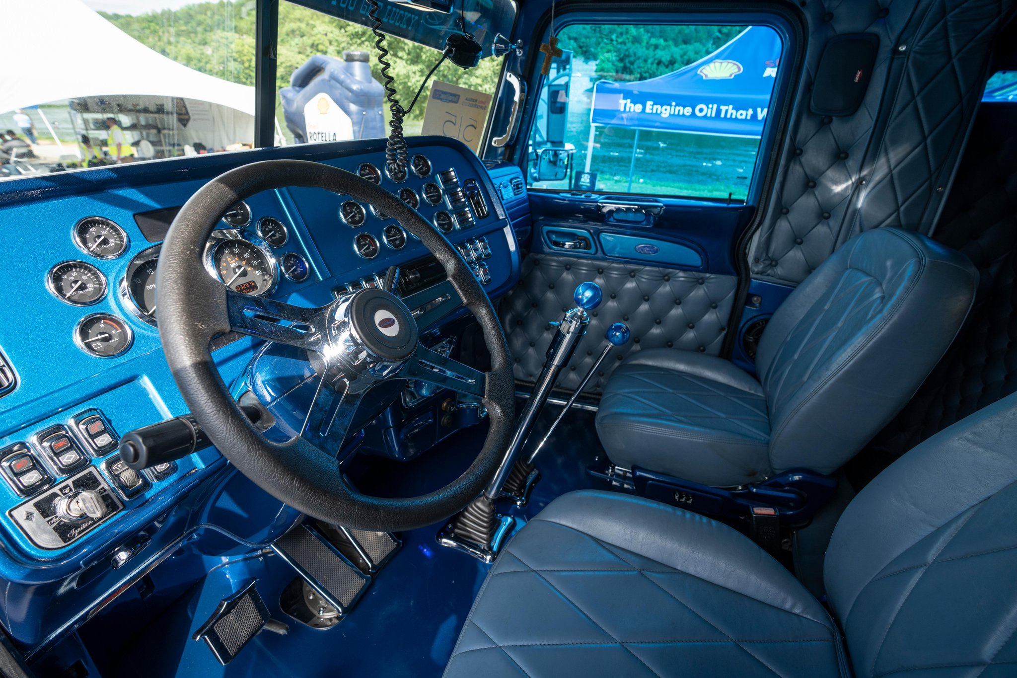 Custom Peterbilt 379 Interior
