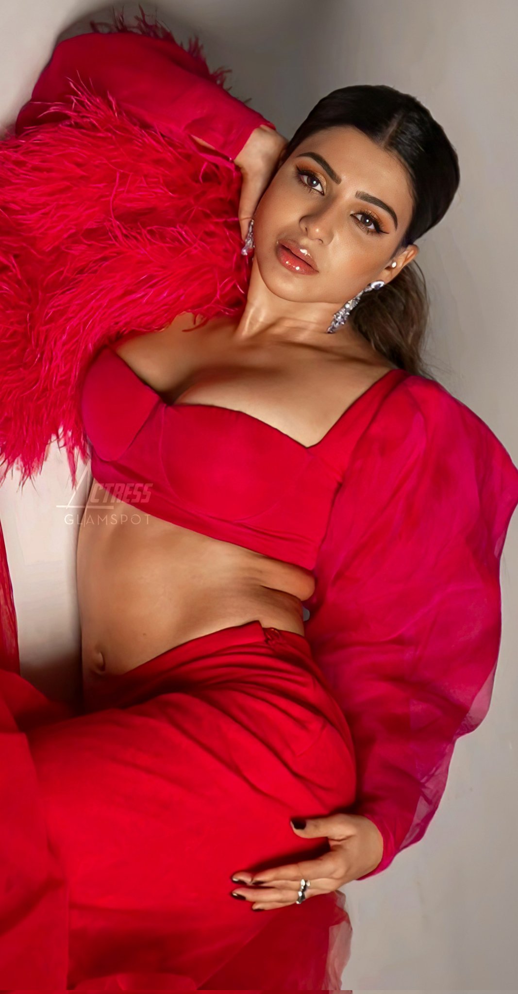 Samantha Ruth Prabhu Hot In Saree