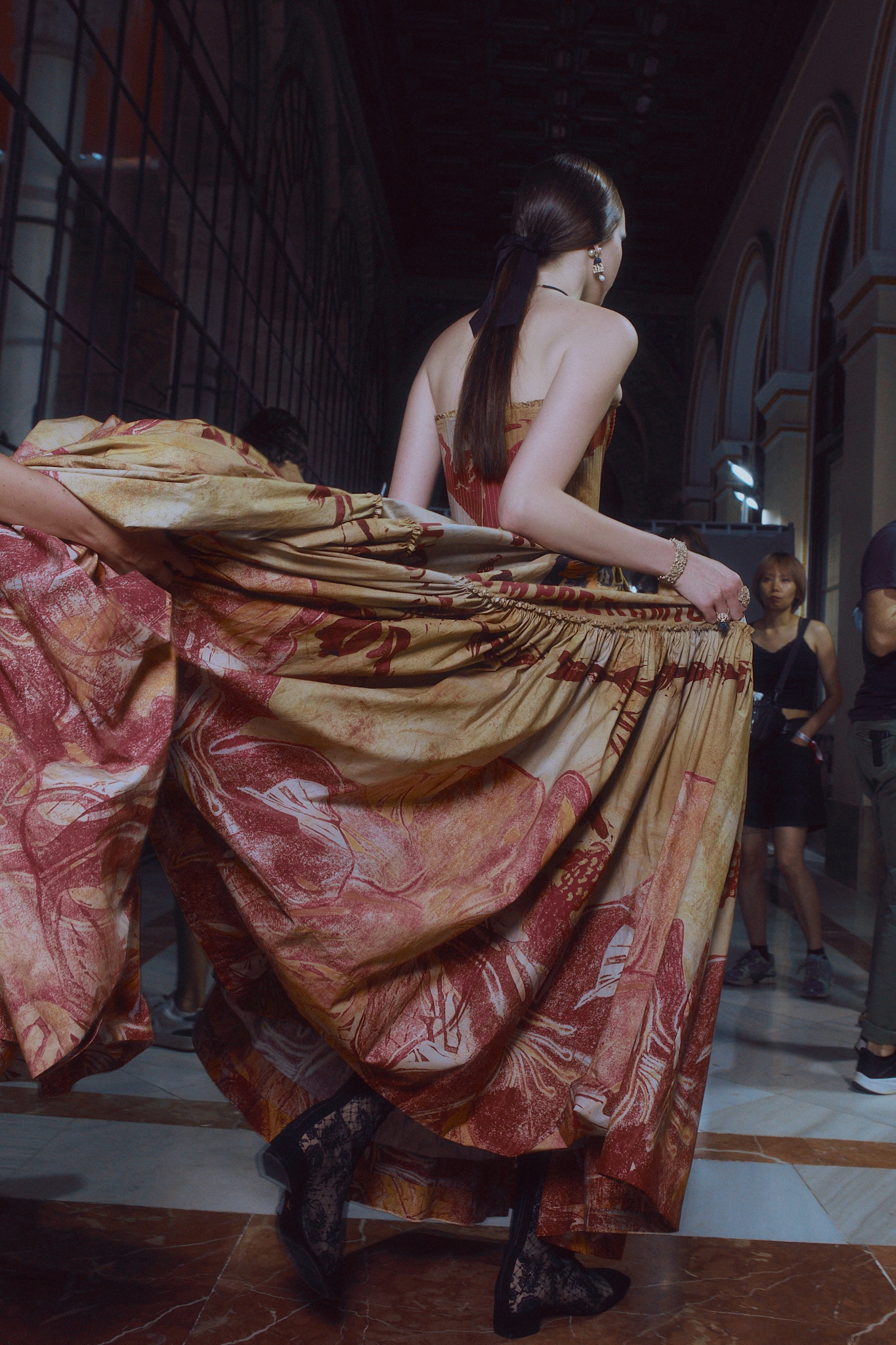 Dior on Twitter: "Backstage before the #DiorCruise 2023 https://t.co/fk4jshDFSV show in Seville ...