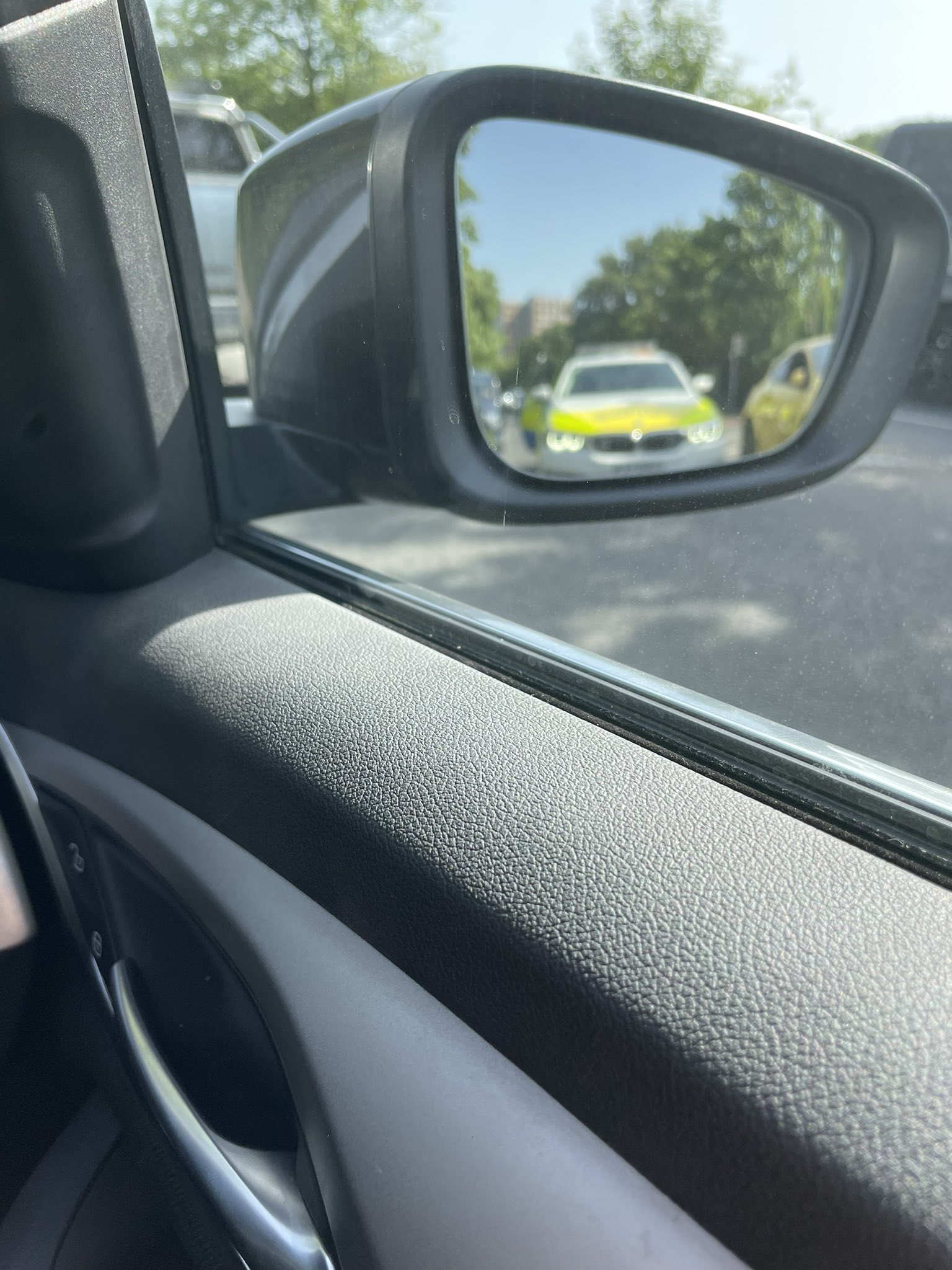 Violent Crime Taskforce on Twitter: "1/2 #Syndicate14 @MPSHounslow Our team stopped a vehicle in ...