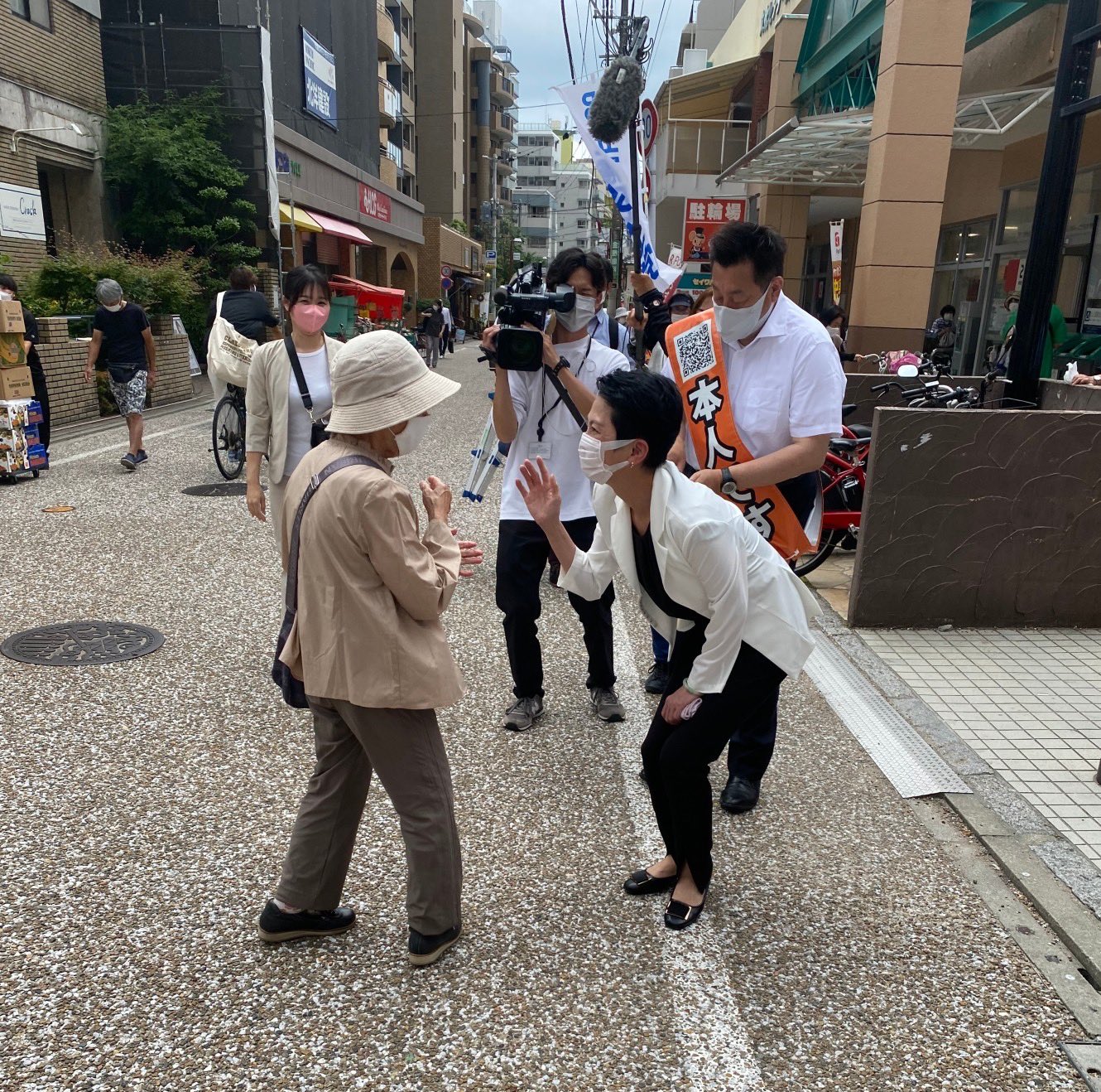 蓮舫💙💛RENHO🇯🇵 on Twitter: "西新で、古賀ゆきひと候補予定者と！ https://t.co/dNWIXfNsxV" / Twitter