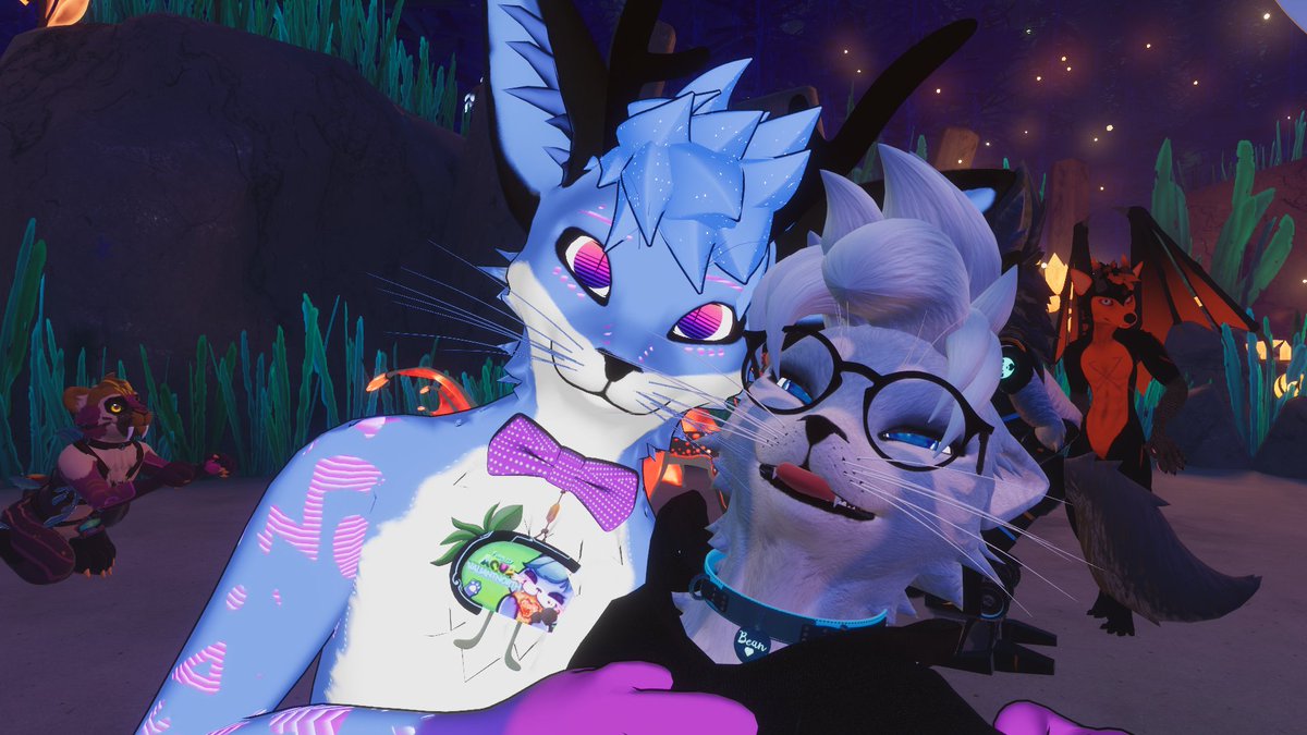 AlexThatPlaysGuitar!🇮🇹 🔜Furality Aqua!! 🐋🐬 on Twitter: "Met some amazing beans at Furality ...