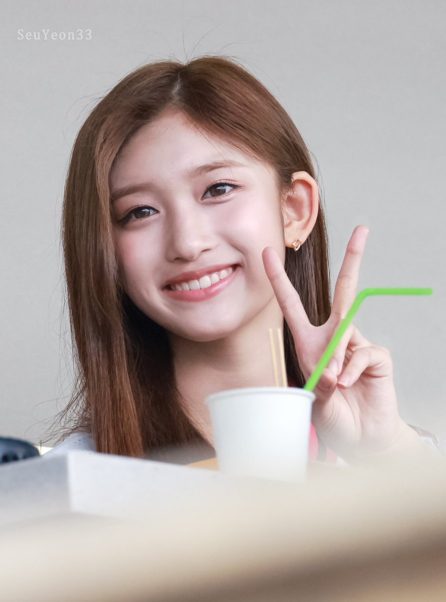 Hello 33 on Twitter: "220619 babi girl 🥹🥹 #아이브 #이서 #IVE #LEESEO"