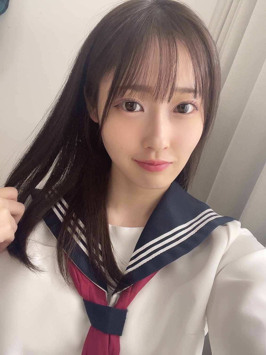 天然美月🐰YouTube毎日19時🐧 on Twitter: "せーらと ブレザーどっち 派🐻‍ ️ https://t.co/5vkfoS8Qu9" / Twitter