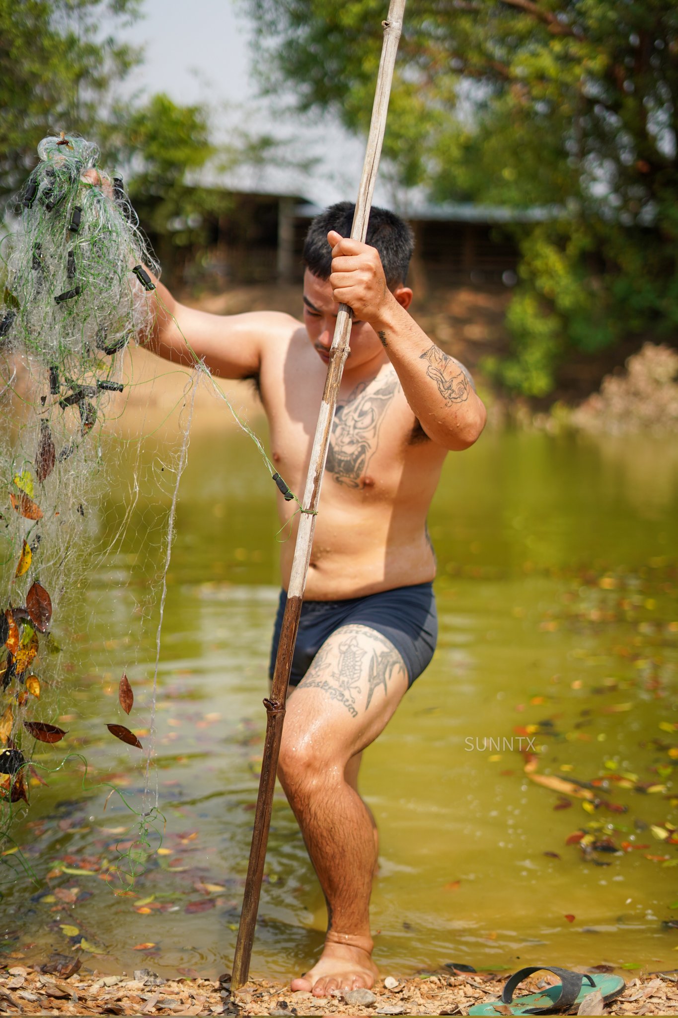 SUNNTX on Twitter: "ร้อนมาก. https://t.co/lmyfrHsHs2" / Twitter