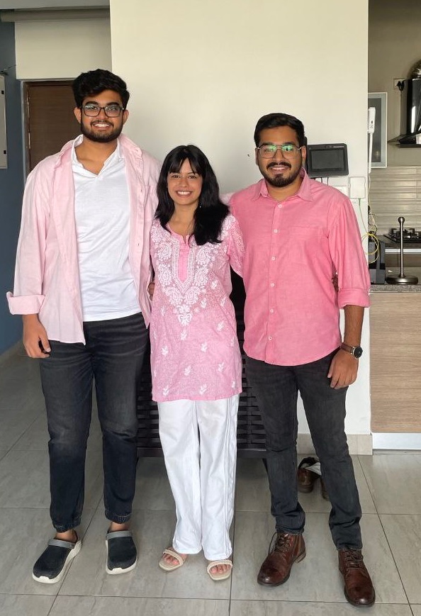 Prastut on Twitter: "@yashachaarya riding happy rollercoaster with @AnugyaJha3, @saumya_karan ...