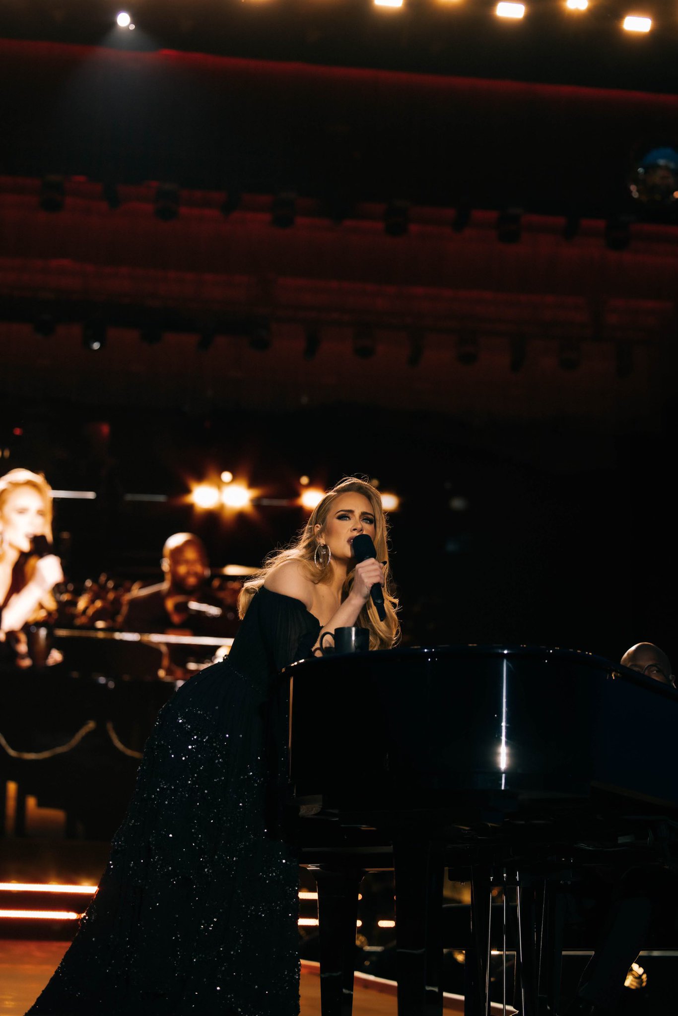 Adele on Twitter: "Hyde Park Night 2! My heart is absolutely full! I’ll never forget these shows ...