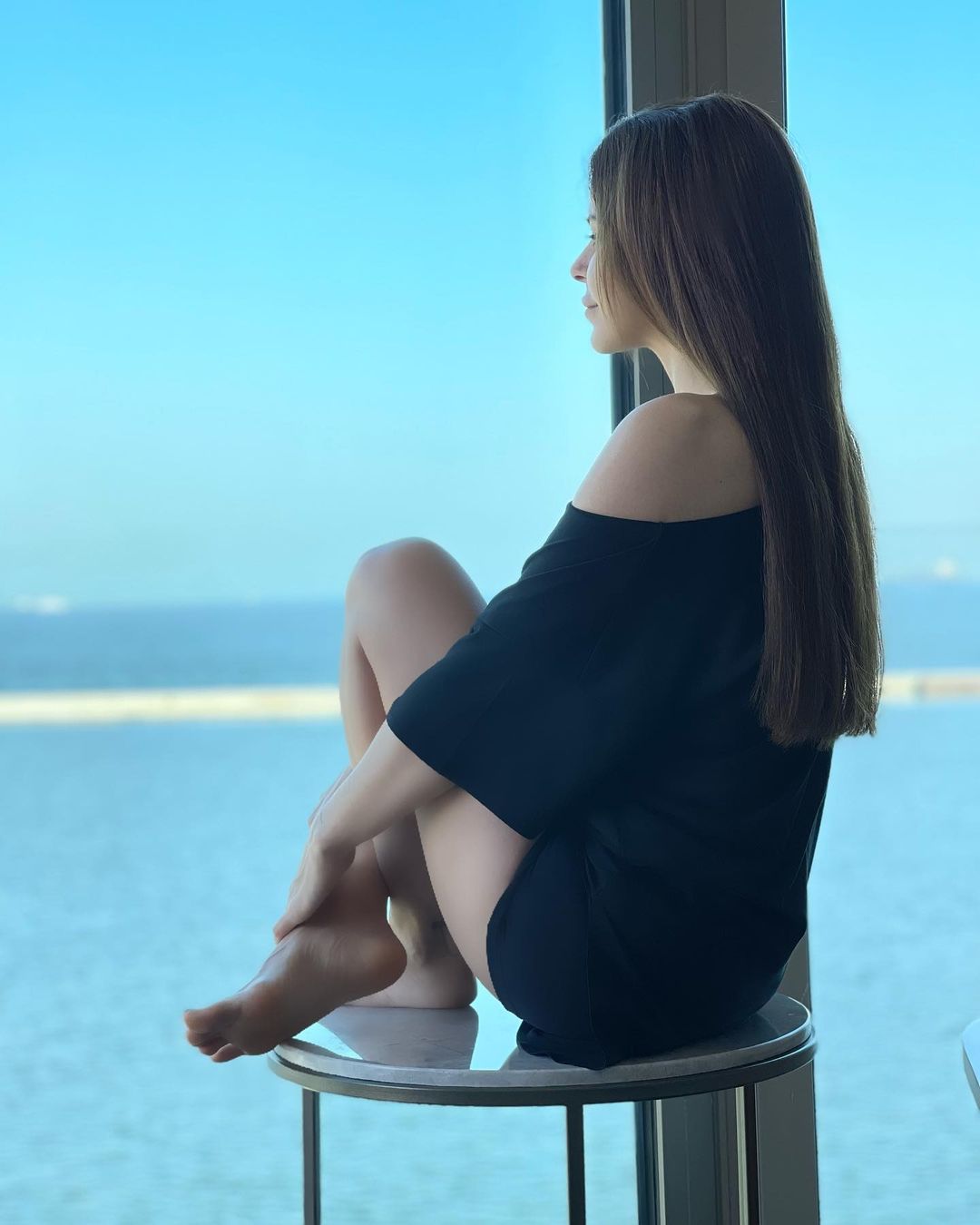 Ünlüler on Twitter: "Simge Sağın bembeyaz tabanlar 🥰😋 https://t.co/bLjxSlEfi8" / Twitter