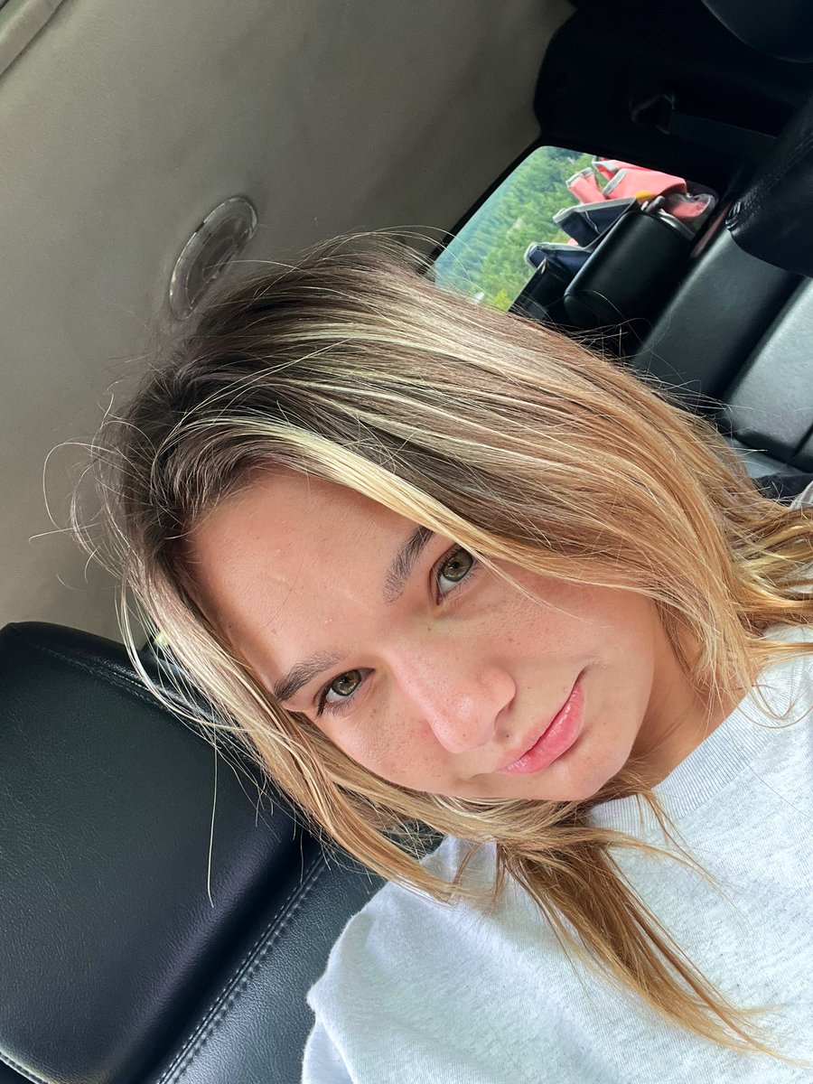 👑mia The Brat💦 On Twitter Just Woke Up