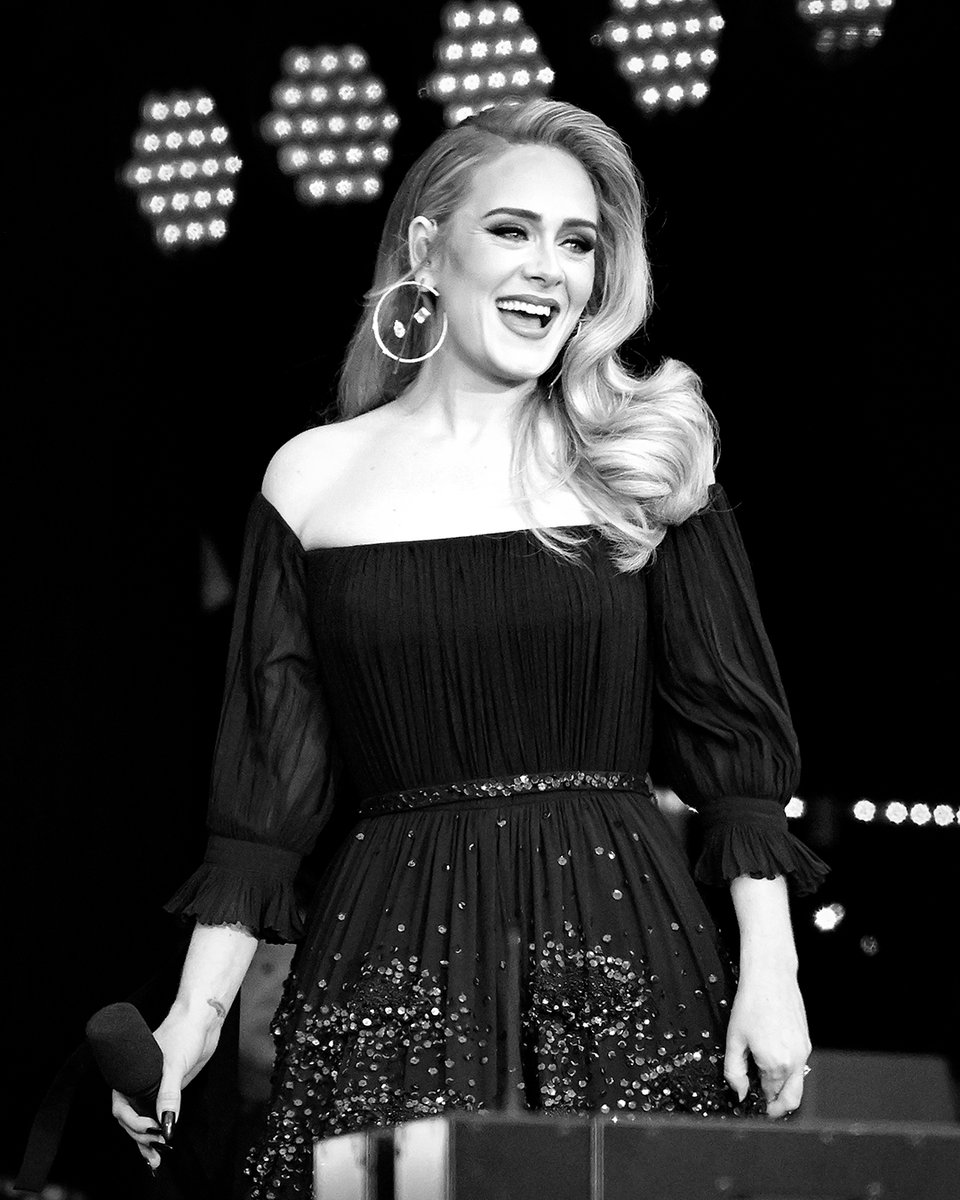 .@Adele in #LouisVuitton. The world-renown singer wore a custom ...