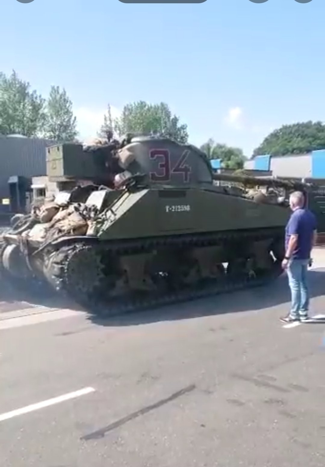 Раскажувачот On Twitter Еве вака се протестира ️ Ова е во Холандија Таму има до сега невидени