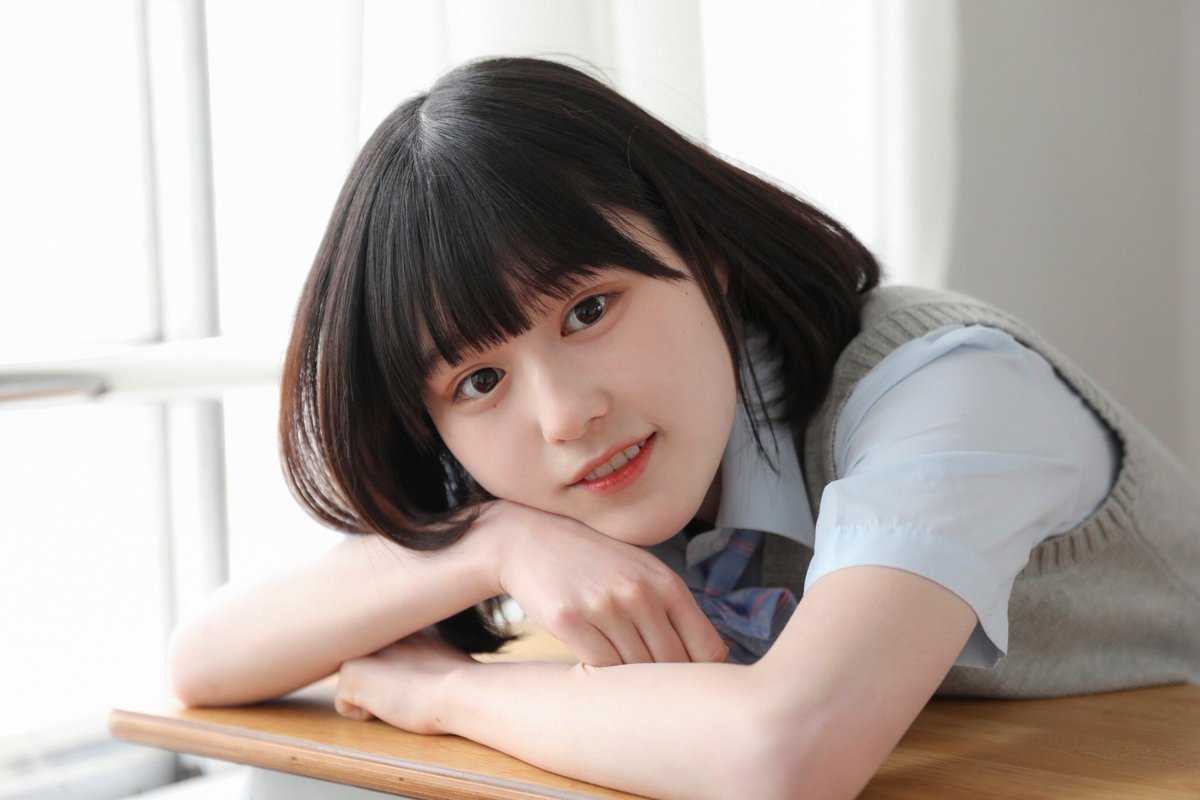 デジタル写真集[school trip] Twitterでは写真集未掲載カットをアップしています！ #RT大歓迎 モデル：#尾痔はるか 衣装：#ブルマ #制服 その他 #部活着 #セーラー服 ...