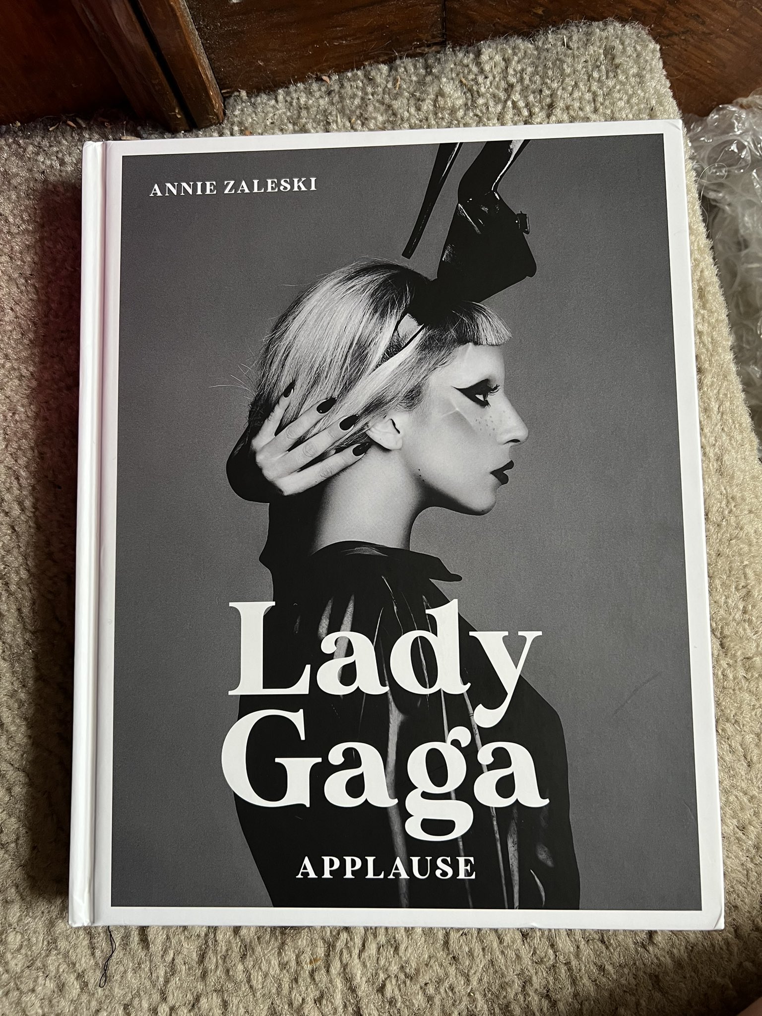 Lady Gaga Applause Album Cover