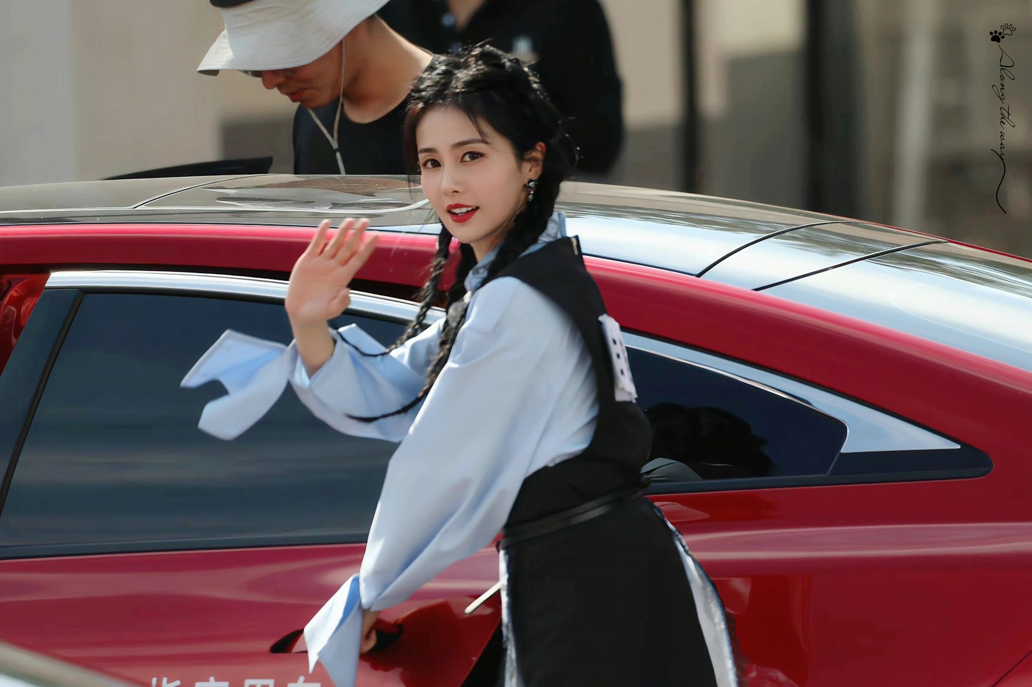 bailu 白鹿 on Twitter: "220625 — fansite update 🌊 © Alongtheway妍途·白鹿 bailu for #KeepRunning season ...