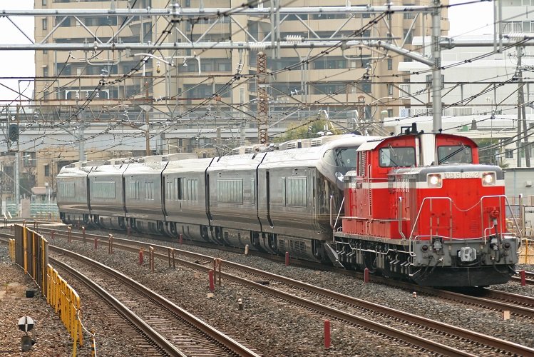 U50A on Twitter: "#みんなの試運転の写真を出そう 今日、撮影会に出されたDD51 842牽引のE655系訓練と八高訓練。 https://t.co/HmGrpK9CV1 ...