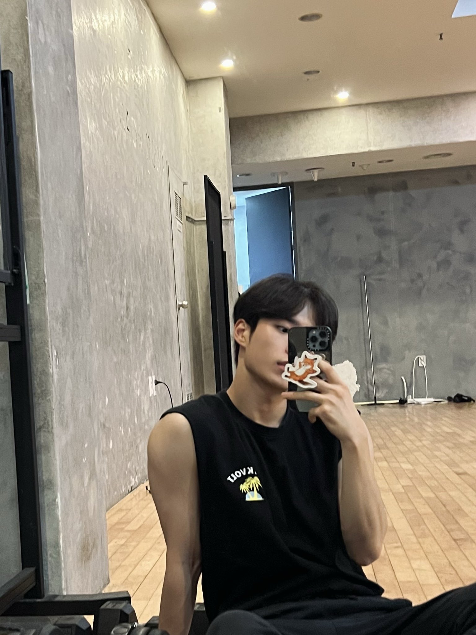 위아이(WEi) on Twitter: "[#준서] Today’s J💕 https://t.co/SKIQDCRqHu" / Twitter